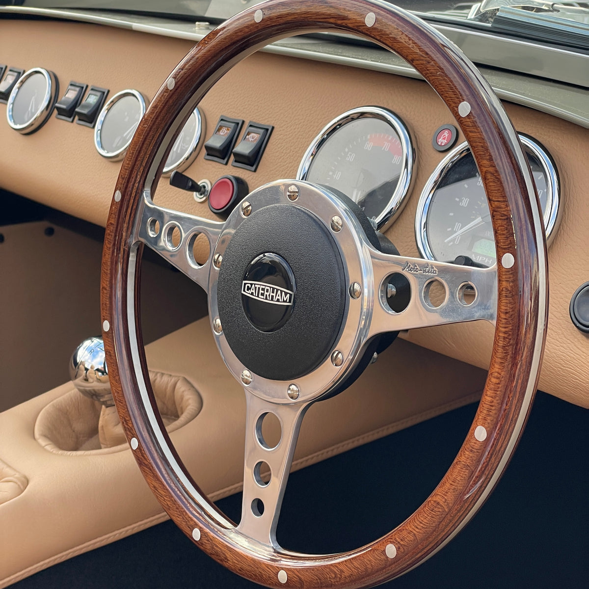 CATERHAM SUPER SEVEN 2000 STANDARD CHASSIS - SAXONY GREY & OXFORD WHIT ...