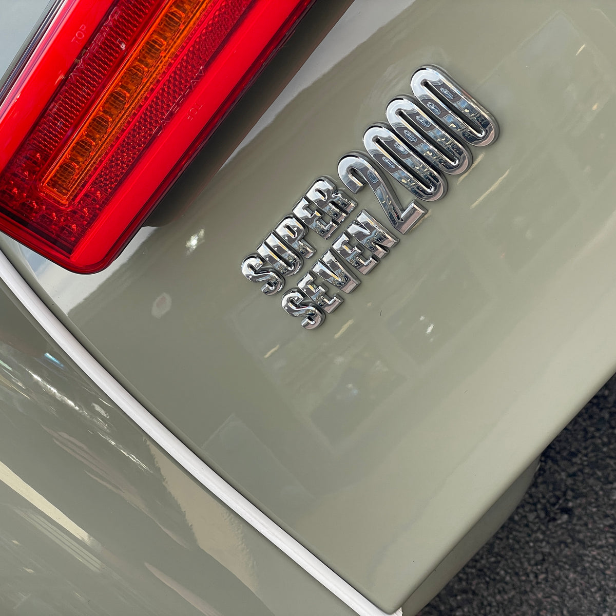 CATERHAM SUPER SEVEN 2000 STANDARD CHASSIS - SAXONY GREY & OXFORD WHIT ...